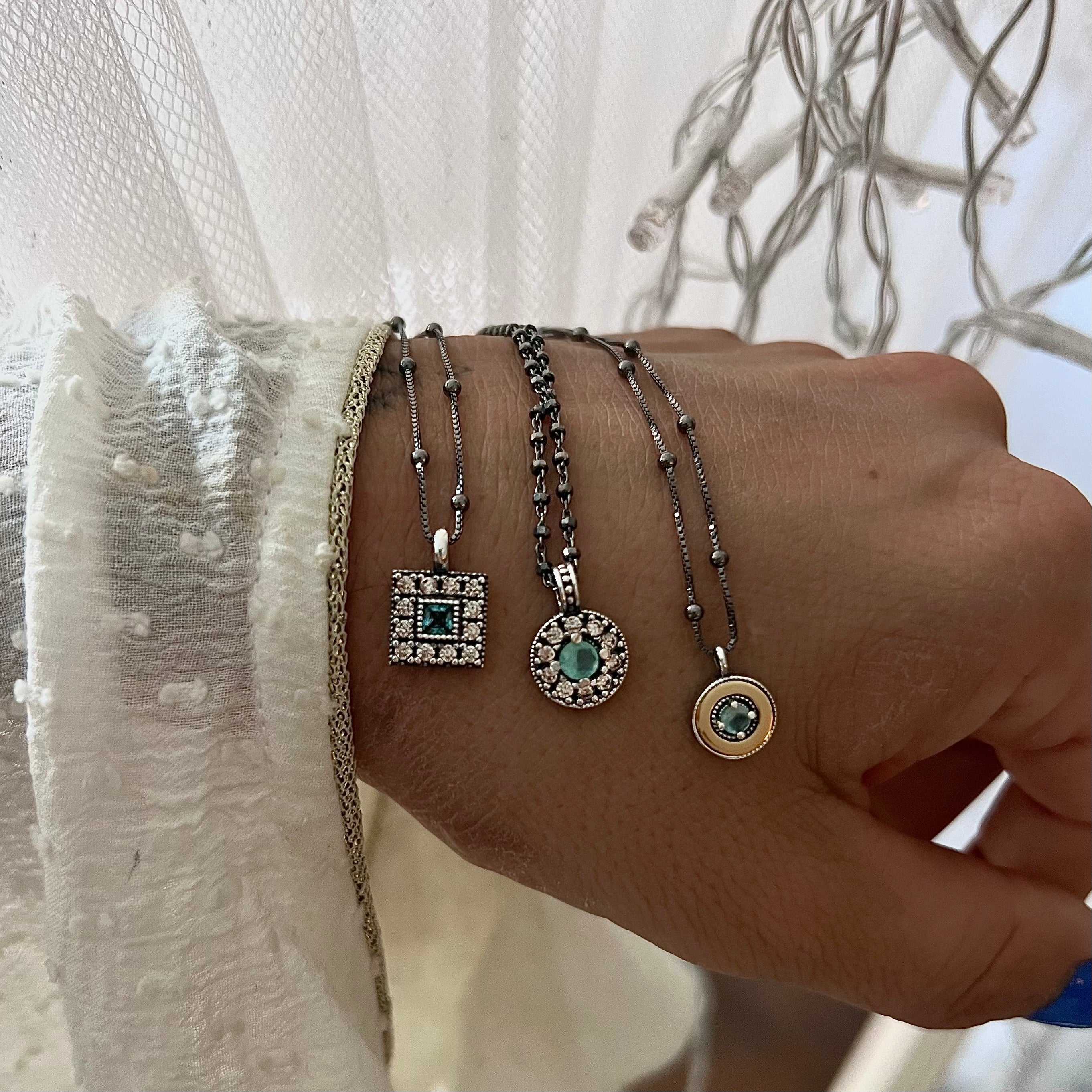 COLLARES SKULL & EXOTIC – martatrens